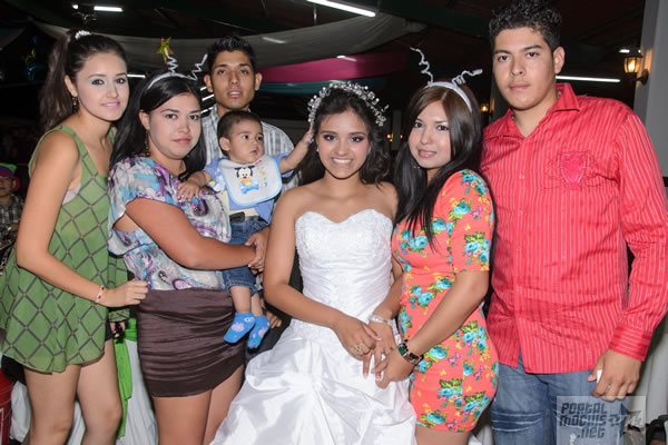 XV Años de María Fernanda Zavala